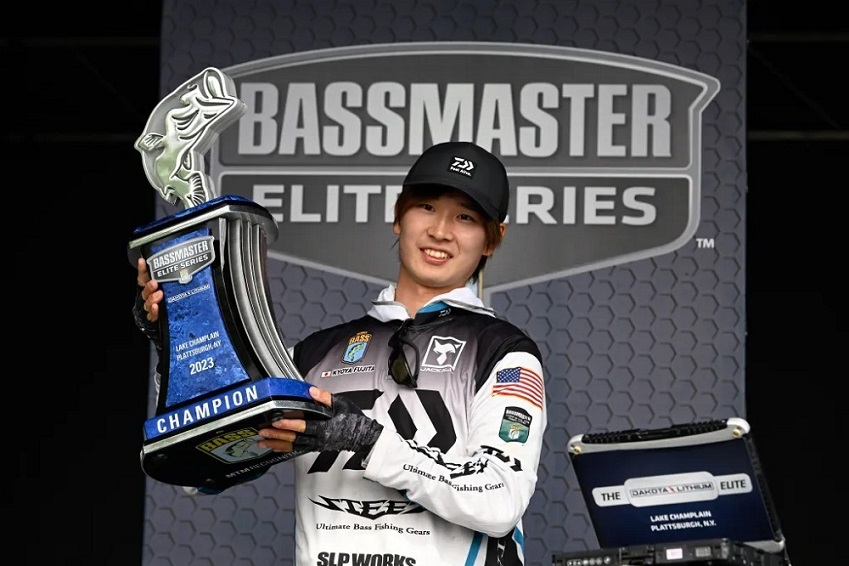 Kyoya Fujita Wins First Elite Series Title | Westernbass.com