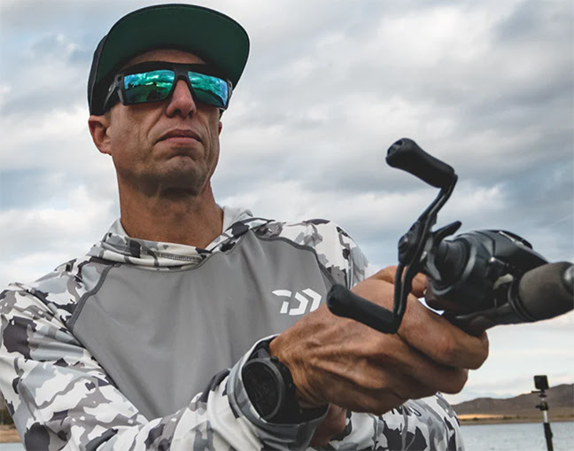 SIMMS-ering Good Looks | Westernbass.com